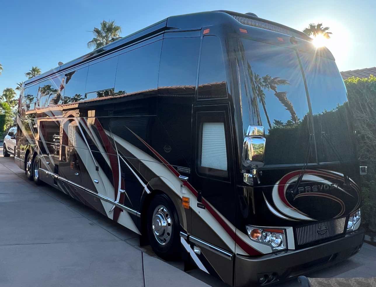 Rig4Sid: A Luxurious Home on Wheels (Member Spotlight) - rvshowoff.com